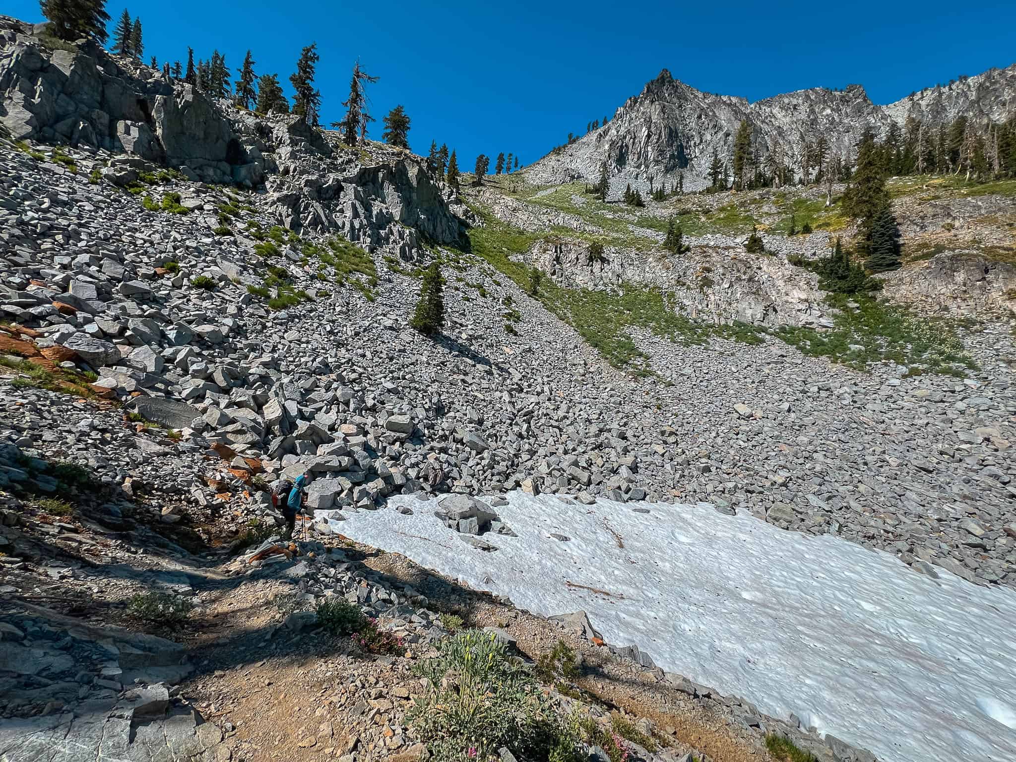Backpack the 4 Lakes Loop via Swift Creek: Trinity Alps Wilderness