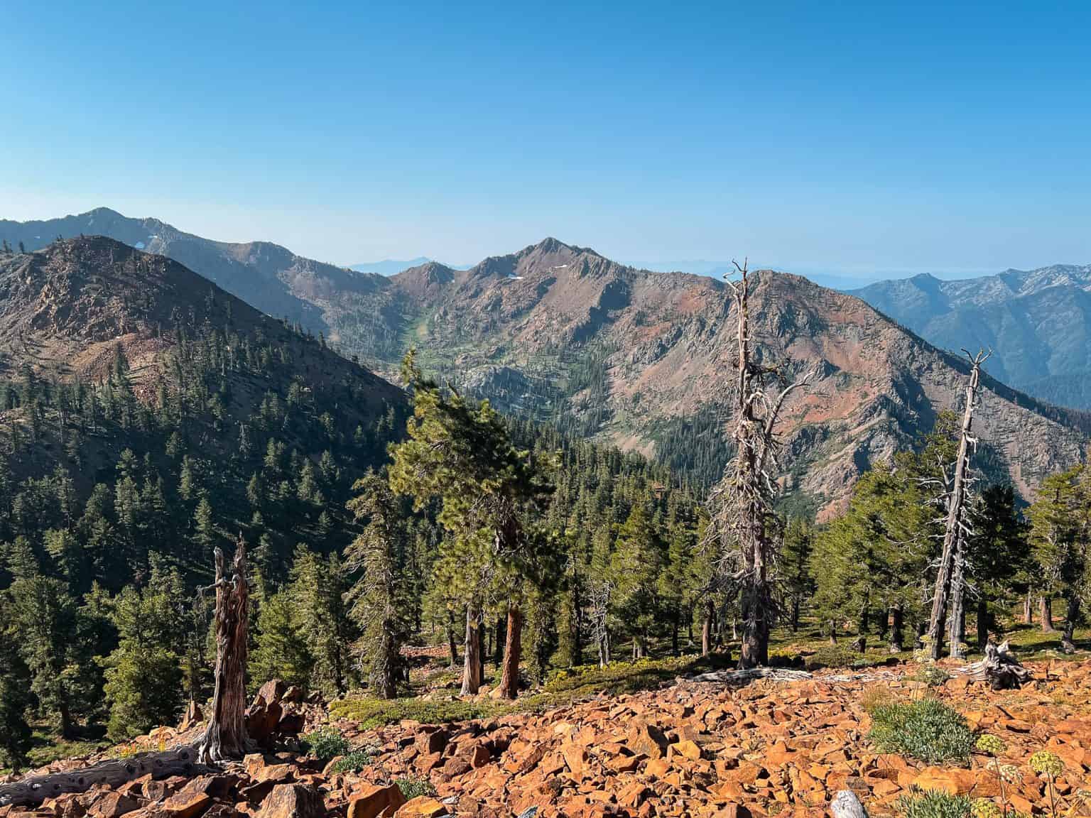 Backpack the 4 Lakes Loop via Swift Creek: Trinity Alps Wilderness