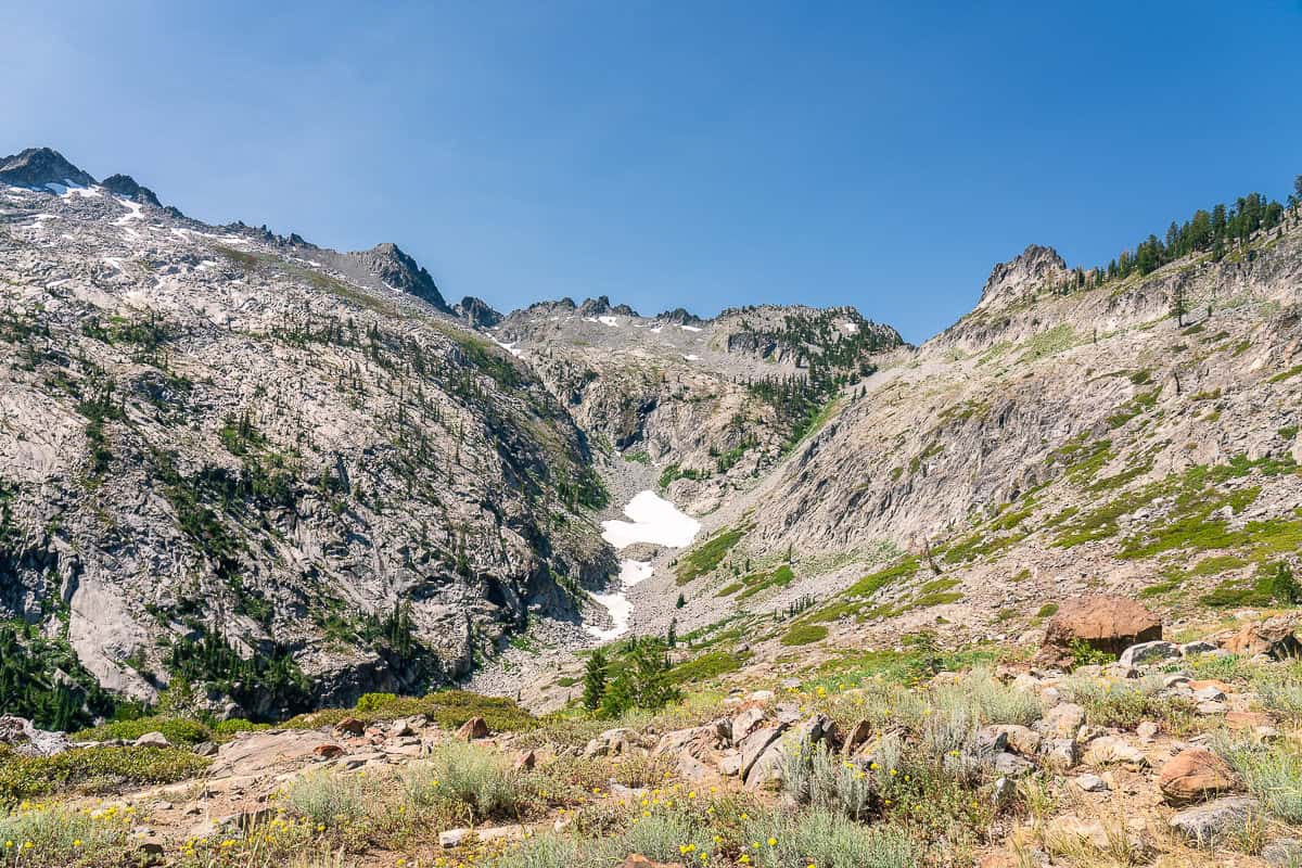 Backpack the 4 Lakes Loop via Swift Creek: Trinity Alps Wilderness